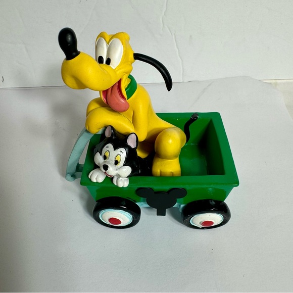 Precious Moments | Accents | Nwt Disney Showcase Disney Collectible ...